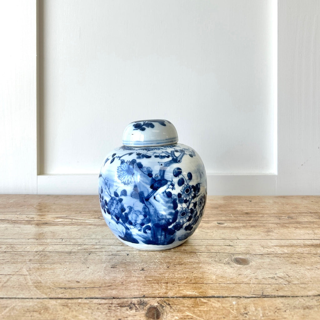 Chinese Ginger Jar & Cover Blue White Porcelain Bird CHINA Marks Qing ...